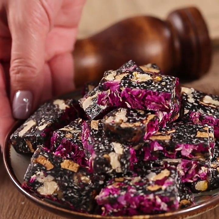 Fasimiyu เค้กกุหลาบ เค้กงาดํา วอลนัท เก๋ากี้ พุทราแดง 500g ขนมงาดำ ค้กพุทราจีน ขนมจีน ขนมขบ ...