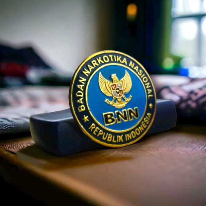 Pin Bros BNN Full Logam Dan Resin Model bulat Dengan Magnet Penempel | Lazada Indonesia