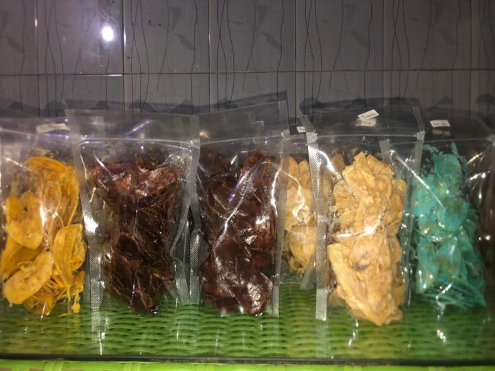 keripik pisang coklat lumer, parian rasa coklat stoberi green te, jeruk ...