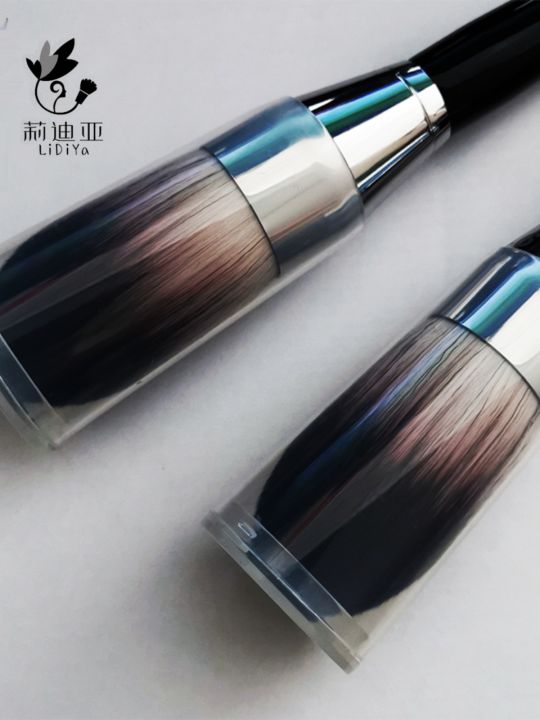 ฝาครอบป้องกันแปรงแต่งหน้าพลาสติกกันฝุ่นสําหรับทุกสภาพผิว โดย Lydia ...