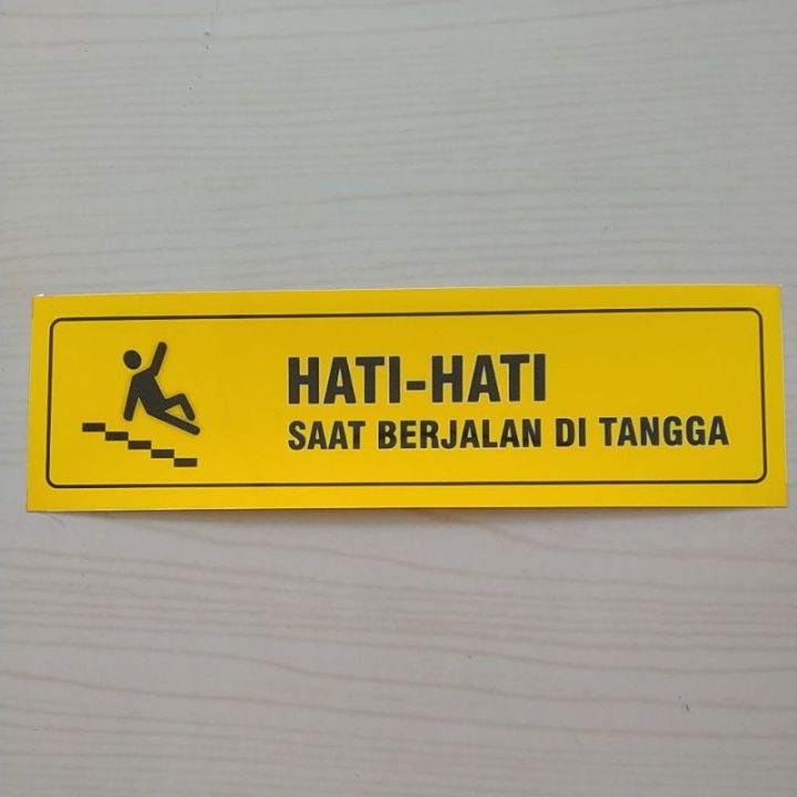 Stiker Hati-Hati Saat Berjalan Di Tangga | Lazada Indonesia