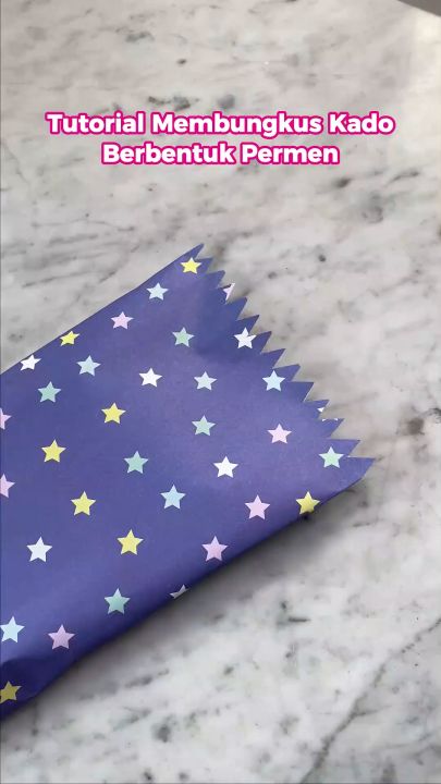 Kertas Kado SQUEEZY 10 Lembar 1 Tema / Bungkus Kado 10 Tema / Gift ...