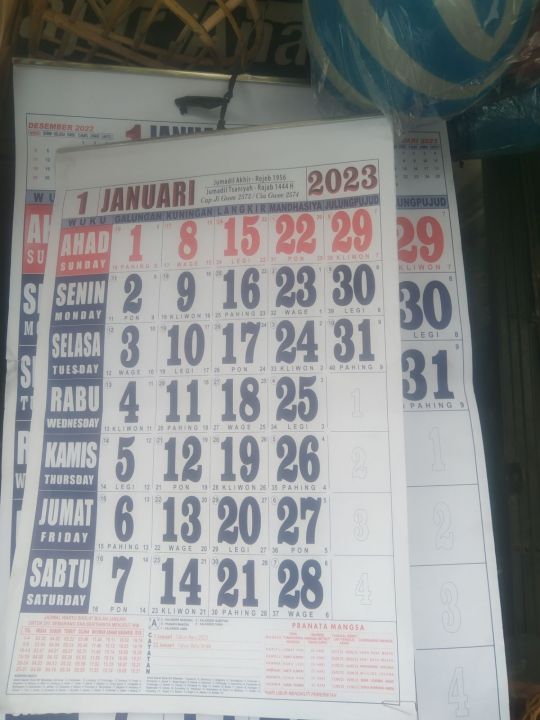 kalender dinding 2025 angka besar 12 halaman terlaris | Lazada Indonesia
