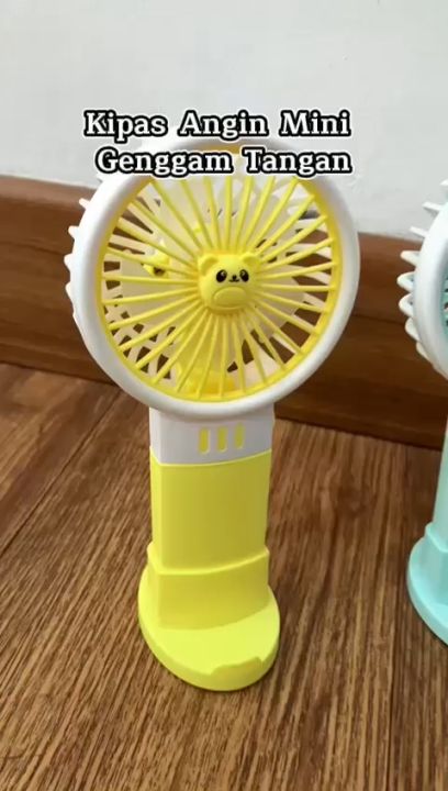 Kipas Angin Tangan Karakter Tenaga Baterai AA | Elektrik Mini Handy Fan ...