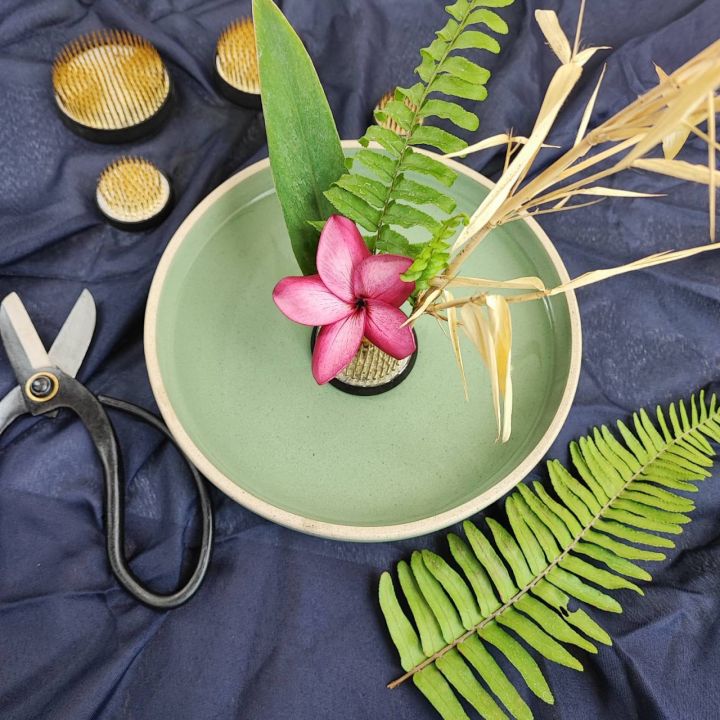 Kenzan Ikebana flowers arrangement หนามเตยจัดดอกไม้แบบญี่ปุ่น | Lazada ...