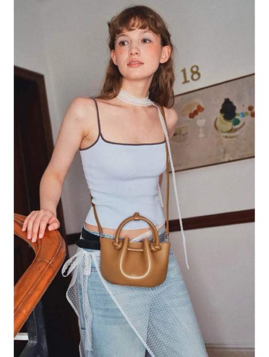 Muva 🩵 ส่งต่อกระเป๋า Muva Bag ถือได้หลายแบบ สายถอดได้ค่ะ | Lazada.co.th