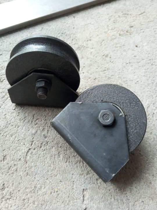 Roda Pintu Gerbang Pagar Besi Super Black As Ukuran 10 cm Rel Bulat ...