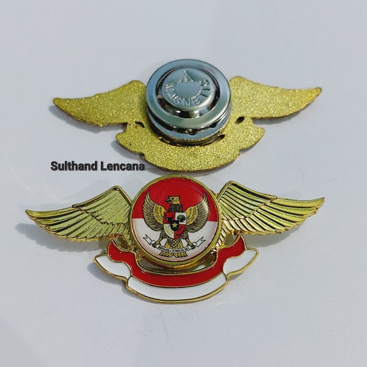 Pin garuda pancasila - lencana garuda merah putih model wing | Lazada ...