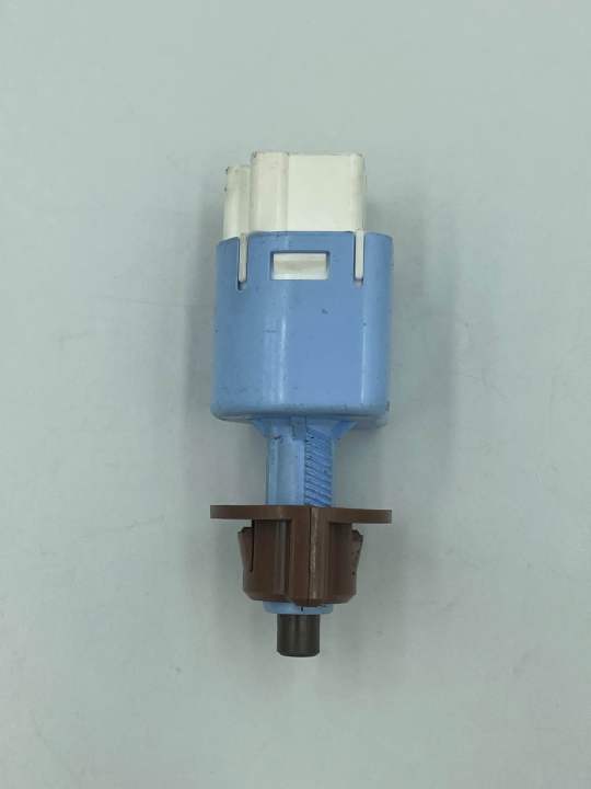 สวิทช์ไฟเบรค 4ขา (สีฟ้า) แท้ วีโก้ ฟอร์จูนเนอร์ รหัสอะไหล่ 84340-09041 ...