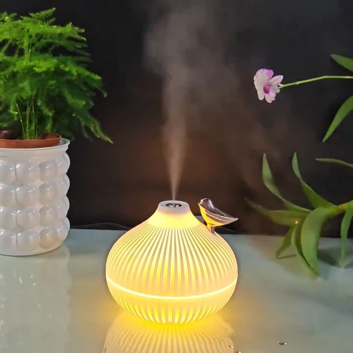 300ml USB Small Onion Air Humidifier Aroma Diffuser Portable LED Steam ...