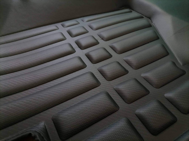 Toyota INNOVA 2016 to 2025 Deep Dish Matting with carbon fiber finished ...
