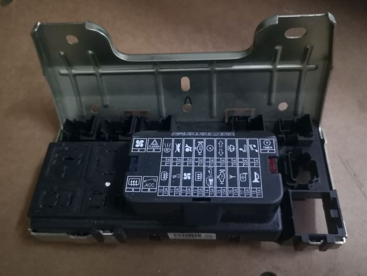Proton Waja 1.6 MMC Fuse Box | Lazada