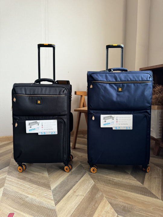 Oxford Cloth Luggage IT Fashionable 20-Inch Carry-On Wheel Spinner ...
