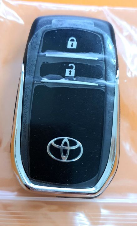 รีโมทกุญแจ/Smart key Toyota Revo ปี 2016 ขึ้นไป "พาร์ทแท้" มีชิพรีโมท ...