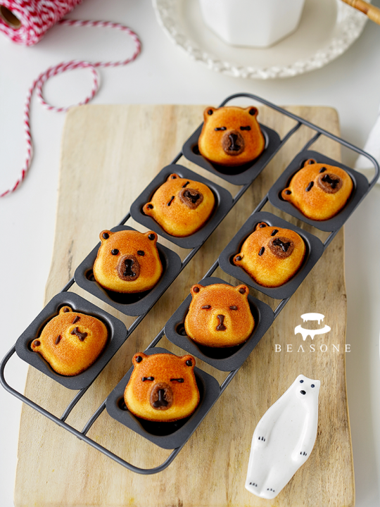 Adorable Capybara Madeline Fernande Snow Pound Cake Sponge Cake Butter ...
