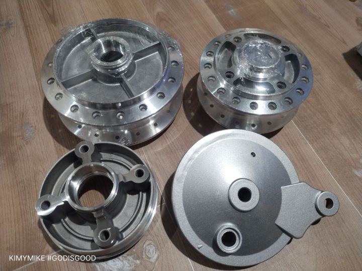 hub set with flange hub and brake panel. for wave / xrm / rs 125 ...