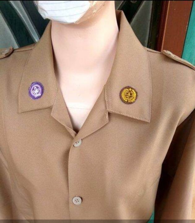 Pakaian Pramuka perempuan.untuk ukuran dewasa mulai dari tingkat SMP ...