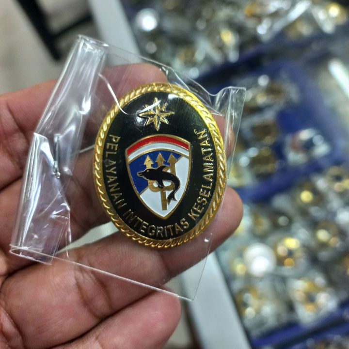 Pin Integritas pelayanan | Lazada Indonesia