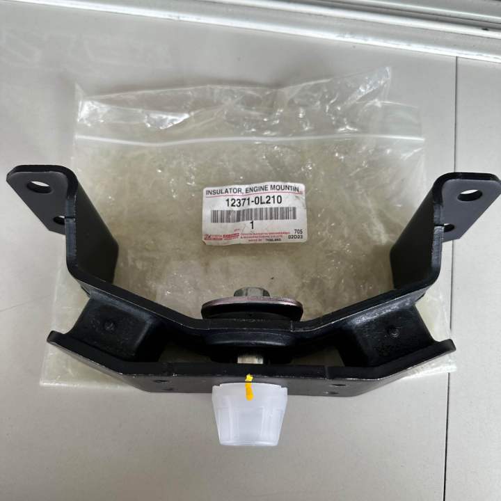 GENUINE/ORIGINAL TOYOTA TRANSMISSION SUPPORT FOR FORTUNER/HILUX 4X4 ...