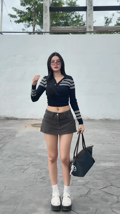 loveruby.store - Rumi Skort กระโปรงยีนส์สั้น mini skirt ทรงเอวสูงผ่าข้าง กระโปรงกางเกงมีซับใน สี ...