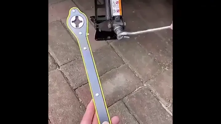 1/1.5/2.5Ton Hand Cranked Portable Car Jack Repairing Wrench Tool ...