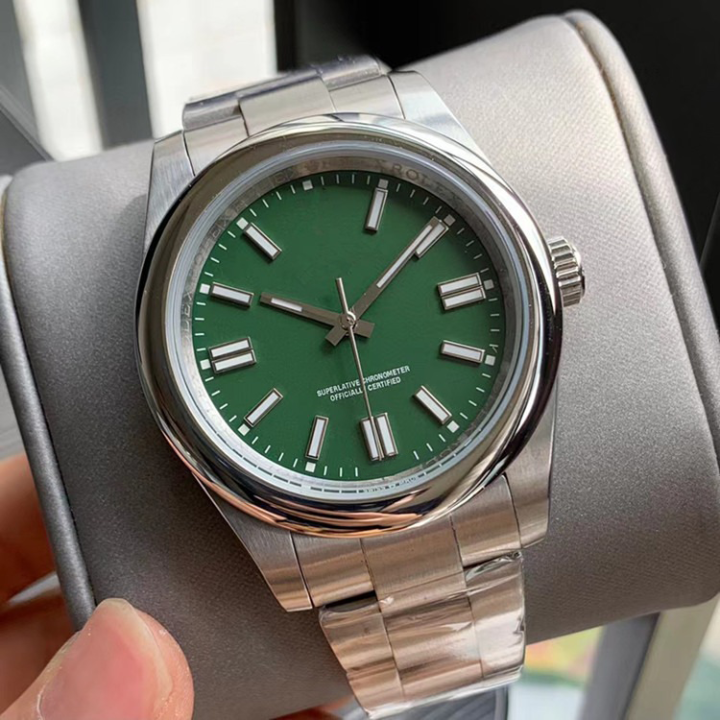 Fashionable new men's and women's watches for business and leisure ...