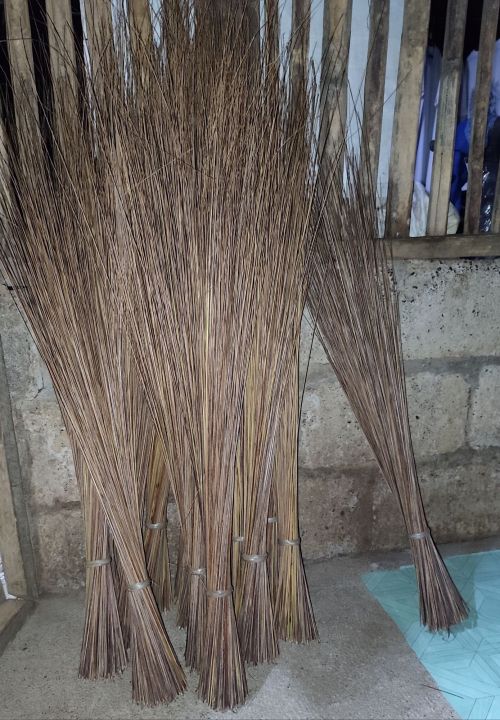 Walis tingting (stick broom) Makapal, Mahaba, Matibay | Lazada PH