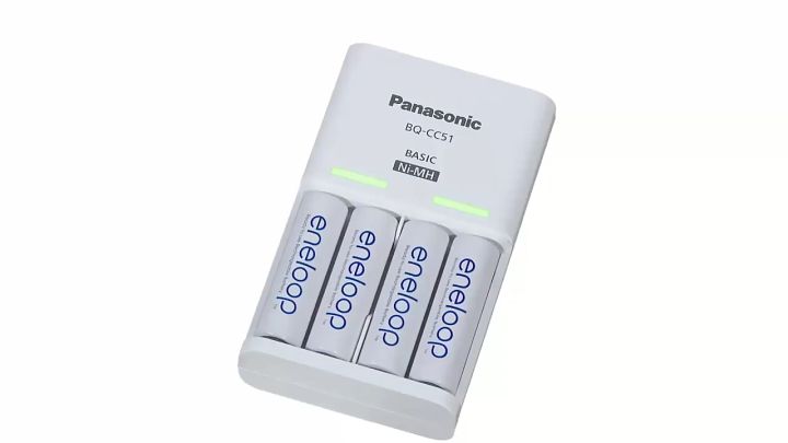Panasonic Eneloop Original 4-Slot Fast Charger rechargeable AA/AAA ...