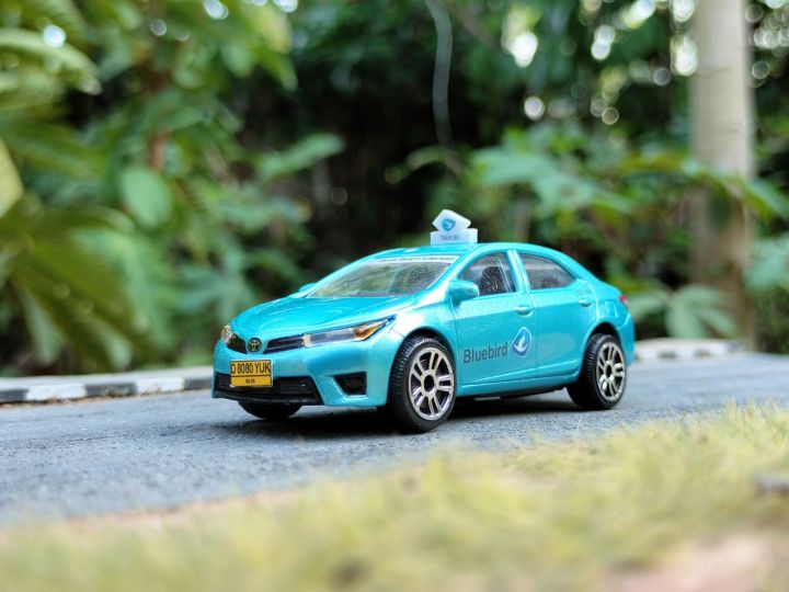 diecast miniatur Toyota Corolla Altis custom taksi blue bird skala 64 ...