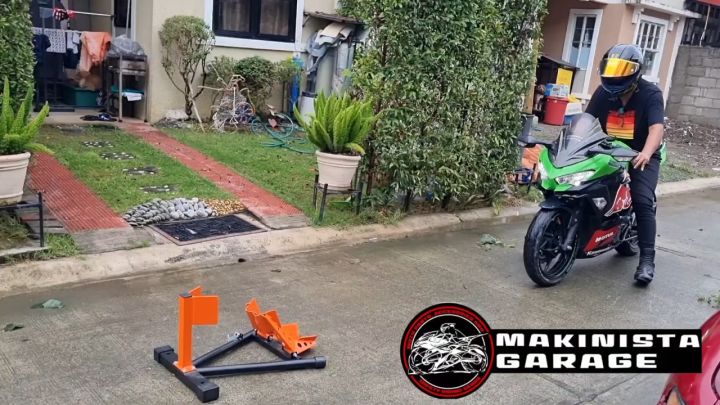 Front Paddock Heavy Duty Motorcycle Mount Tire Wheel Chock (Docking ...