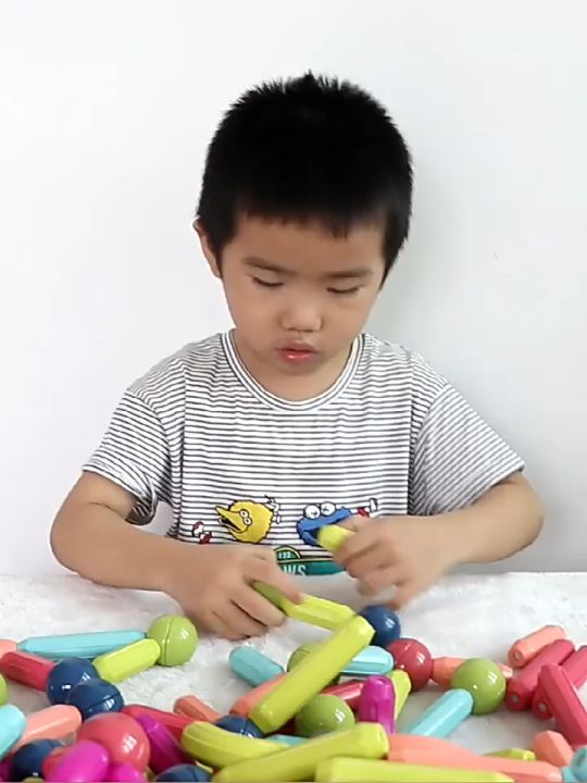 COCOA 64Pcs Kids Magnetic Stick Balls 3D Geometric Sensory Assembly Toy ...