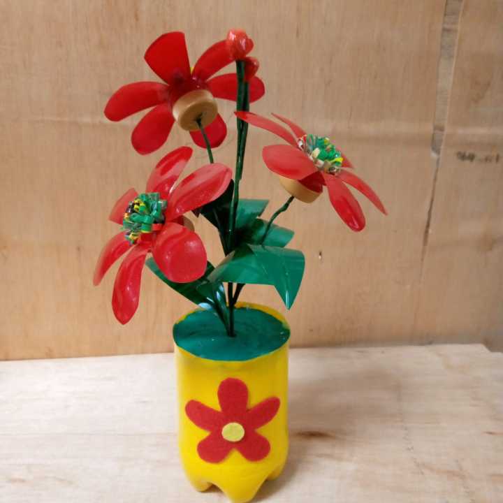 Kerajinan Tangan Bunga dari Botol Plastik Bekas plus Pot Plastik Botol ...