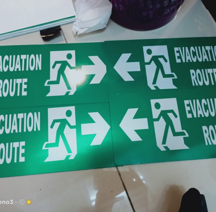 RAMBU RAMBU JALUR EVAKUASI 15×30 CM | Lazada Indonesia