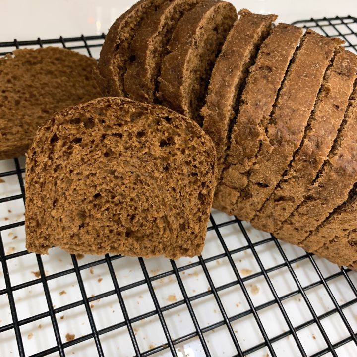 Bánh mì đen nguyên cám 250g - Dark rye whole wheat bread 250g | Lazada.vn