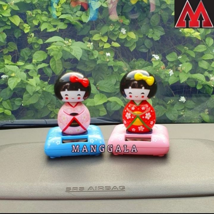 Boneka Pajangan Hiasan Kue Bobble Head Goyang Solar Dashboard Mobil ...