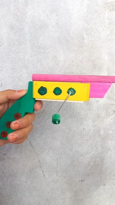 Mainan Anak Tembakan Pistol Kayu, Mainan Tradisional Otok Otok Pistol ...