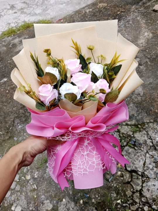 BUKET BUNGA MAWAR SOFT PINK 7 TANGKAI | Lazada Indonesia
