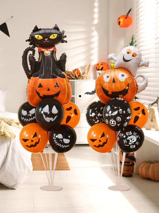 ฮาโลวีนทางเข้าบอลลูนฟักทอง สีดำ แมวเรืองแสง Standee ตาราง Streamer ...