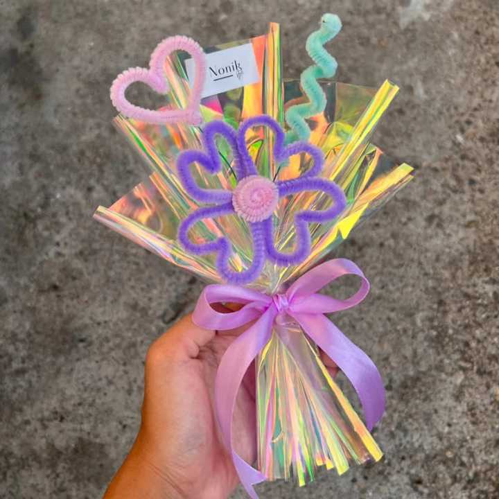 Buket Bunga Kawat Bulu / Buket Pipe Flowers / Buket Sidang Wisuda ...