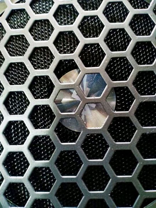 Perforated metal screen, 0.7 mmthk x5/16" hexagonal hole x3ftx6ft,Pang ...