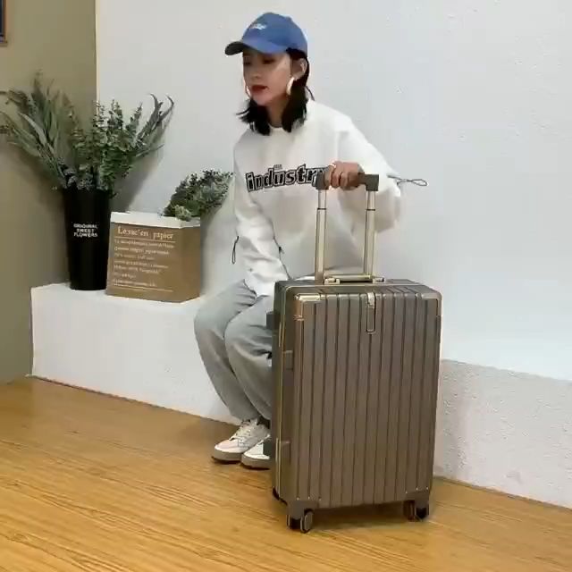 Vali Khung nhôm cao cấp VIỀN VÀNG K868 ( Chống rạch chống nướcchống trộm ổ khóa siêu xịn và sang ...