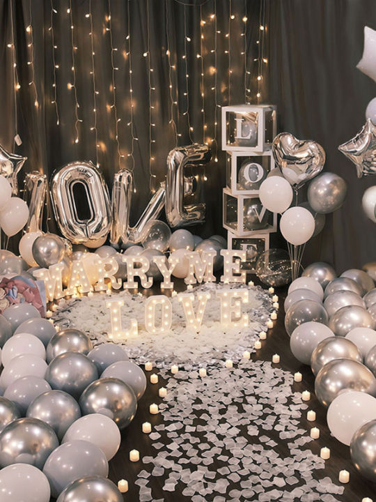 Romantic Balloon Decorations for Proposal in Living Room Hotel Room ...