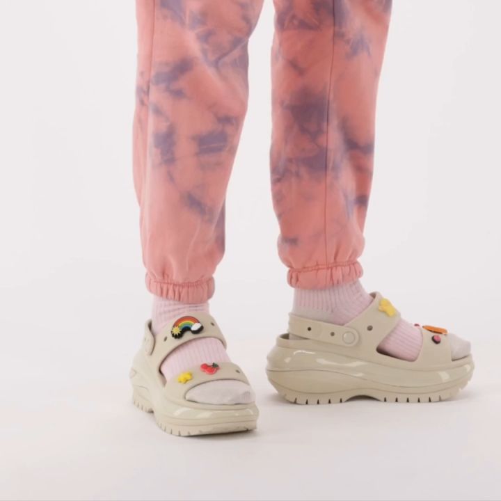 Crocs รองเท้าแตะ Classic Mega Crush | Bone ( 207989-2Y2 ) | Lazada.co.th