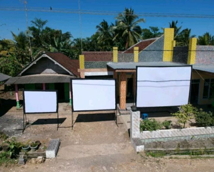 paket frame layar proyektor ukuran 2x3m siap pakaiPaket frame layar ...