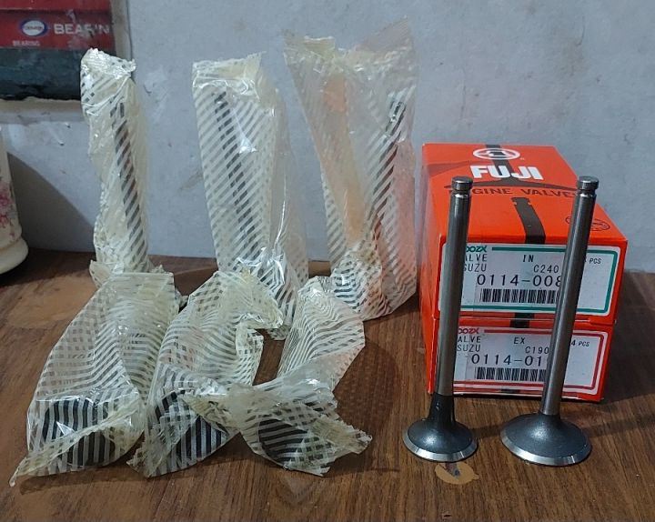 ISUZU ELF C-240 INTAKE/EXHAUST ENGINE VALVE SMALL VALVE FUJI JAPAN ...