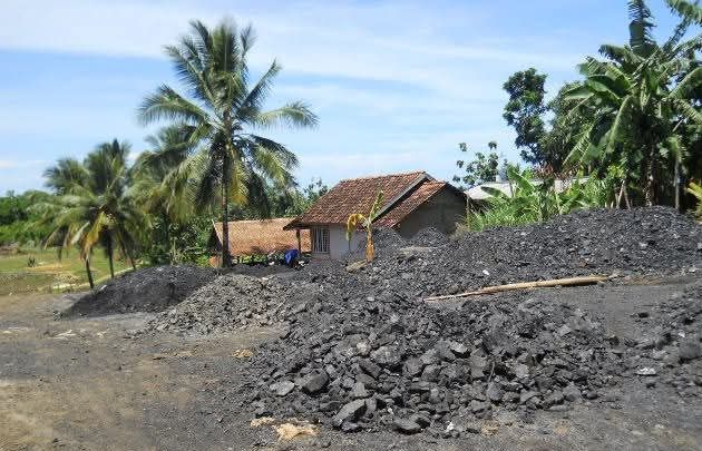 Batu Bara jenis antrasit kalori 6rb.up untuk Pembakaran Peleburan besi ...