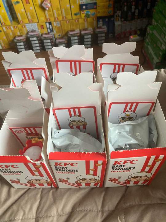 KFC Baby Sanders Collection 2025 ครบชุดมือหนึ่งพร้อมส่ง(ตัวซีเครทฉีกซอง ...
