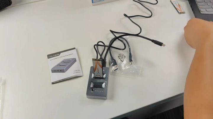 Acasis EC-6605 NVMe SSD Cloner - Offline Duplication at 10Gbps, JMS583 ...