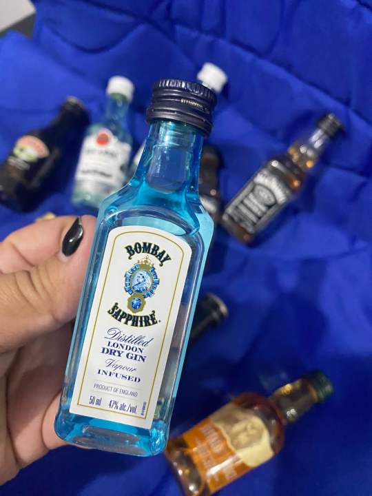 Authentic Miniature Liquor 50ml Bombay Sapphire Dry Gin | Lazada PH
