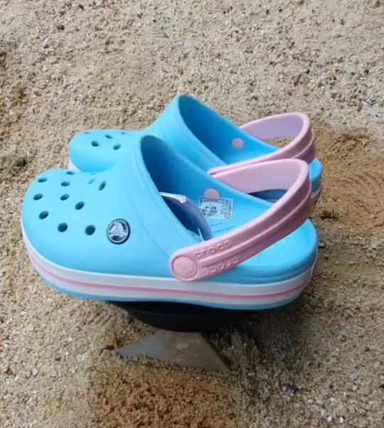 (Buy 1 pairs get 2 Jibbit Free) รองเท้า CROCS Crocsband Kid's Clog ...